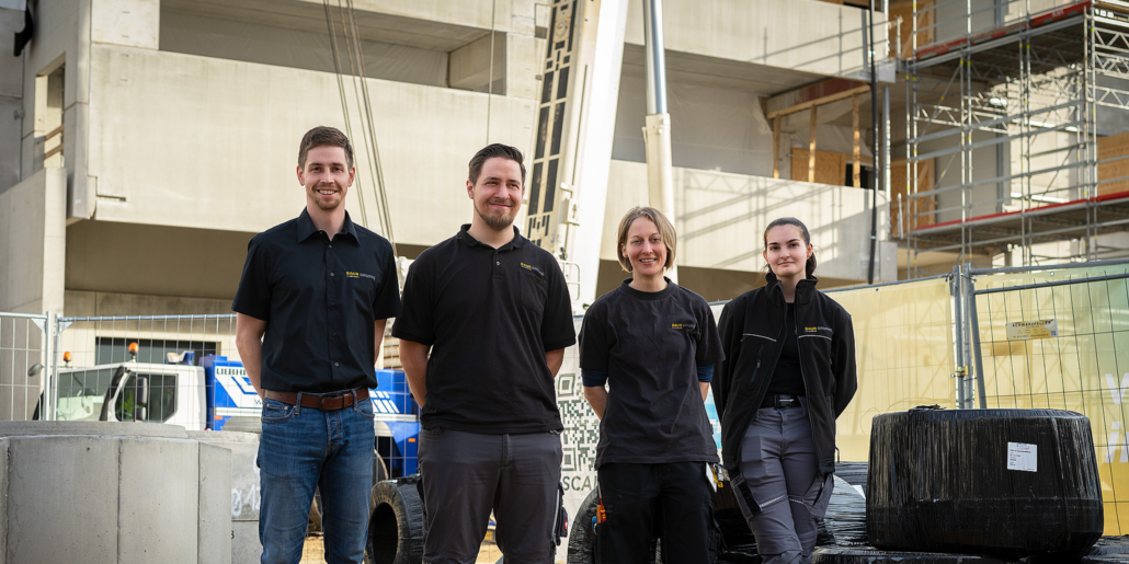 BAUR-Gruppe - Mechatronics engineers interviewed by Radio Eins